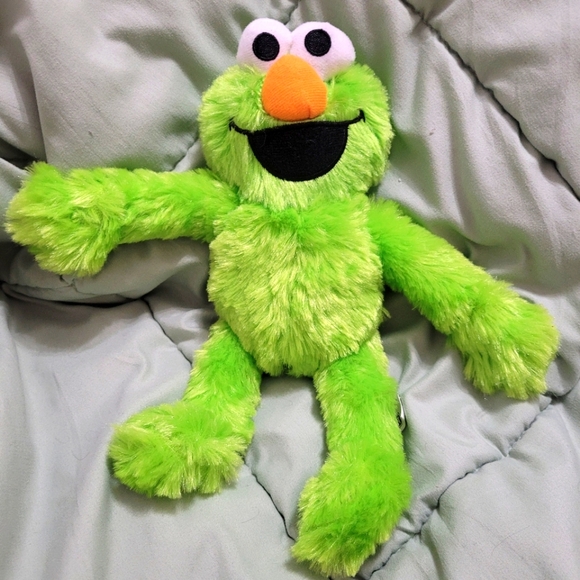 Sesame Street | Toys | 324 Rare Sesame Street Green Elmo Plush | Poshmark